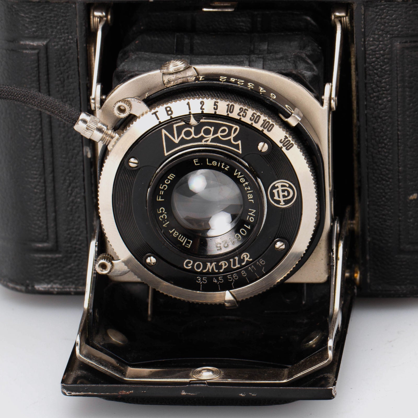 Nagel Vollenda with Leitz Elmar | Vintage Cameras | Coeln Cameras ...